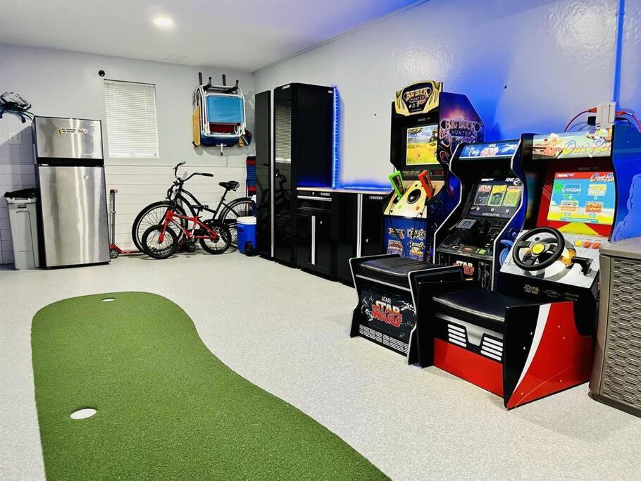 Canal Beach Home With Your Own Arcade!, Ocean City (updated prices 2025)