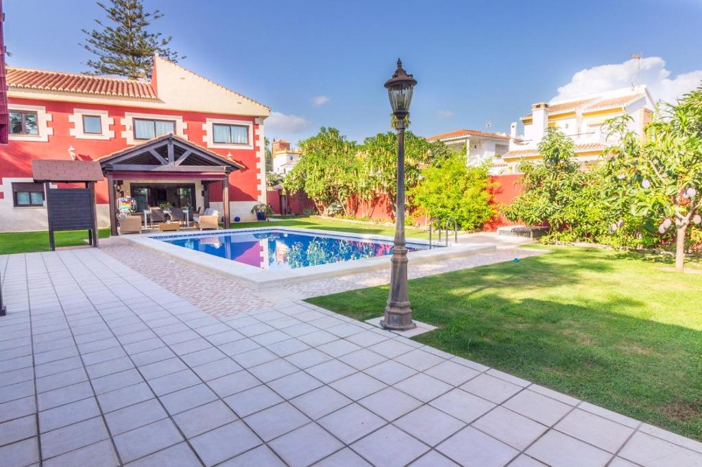 Villa La noria de mano, Torre de Benagalbón (updated prices 2026)