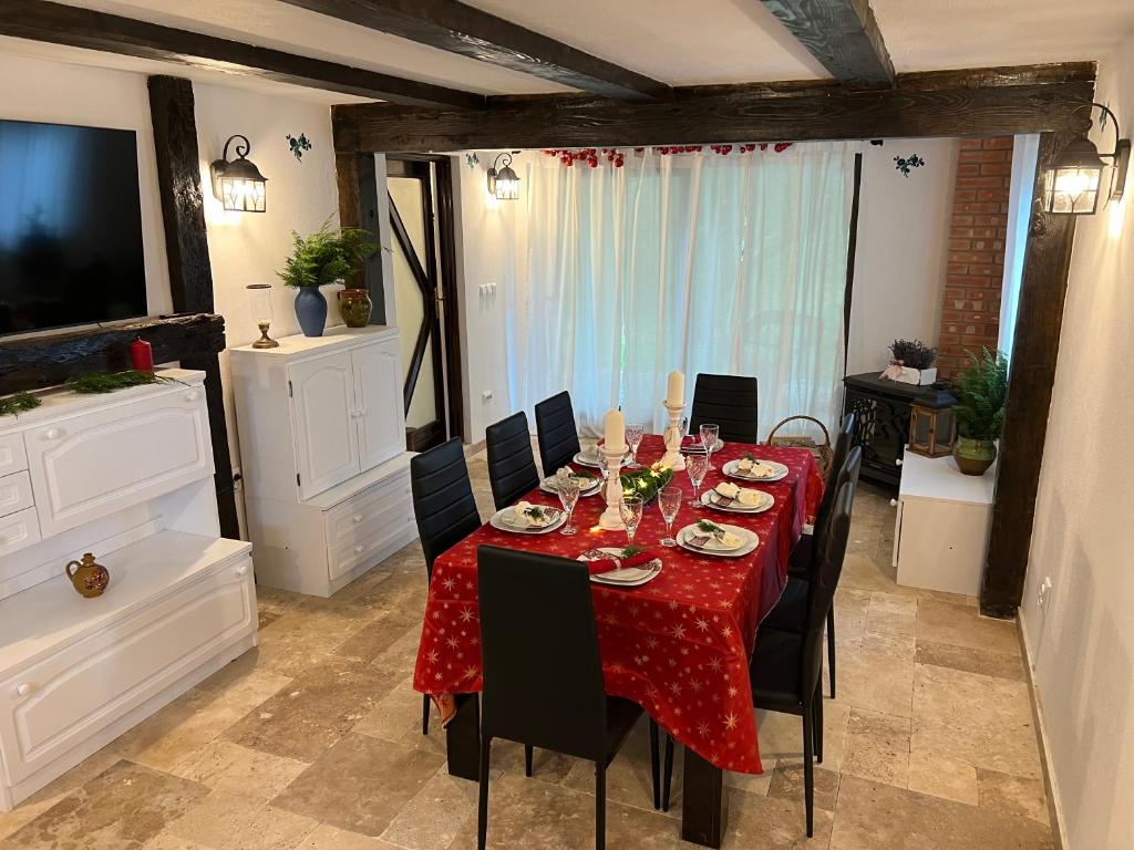 Casa de vacanta traditionala La Fanar, Schiuleşti (updated prices 2025)