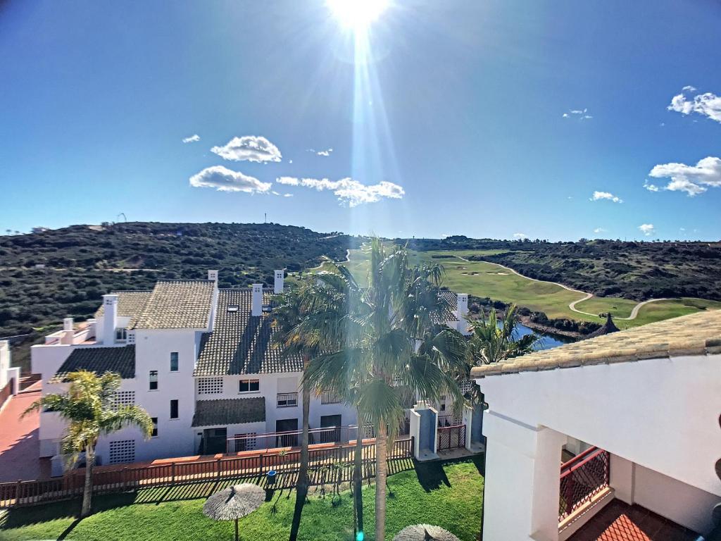 2253-Amazing penthouse, huge terrace, golf view, Alcaidesa – Updated ...