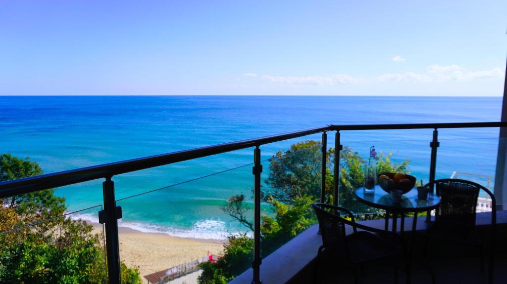 Byala Cliff Sea View Suite, Byala (updated prices 2025)