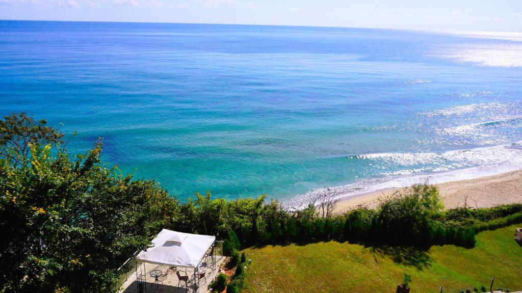 Byala Cliff Sea View Suite, Byala (updated prices 2025)