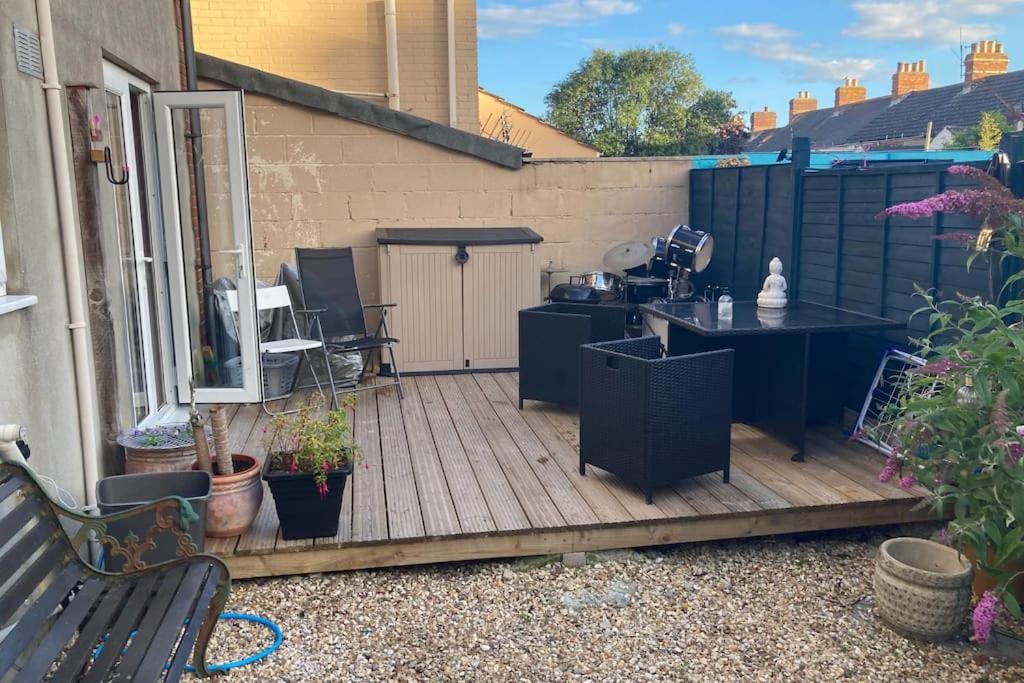 Central 2 bedroom apartment with outdoor space., Weymouth (updated ...
