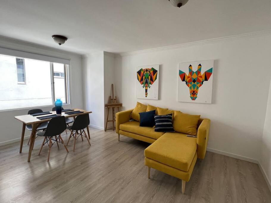 Apartment Hermoso departamento/galería., Quito, Ecuador - Booking.com