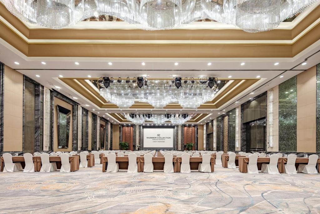 Radisson Collection Hotel, Yangtze Shanghai, Shanghai (updated prices 2025)