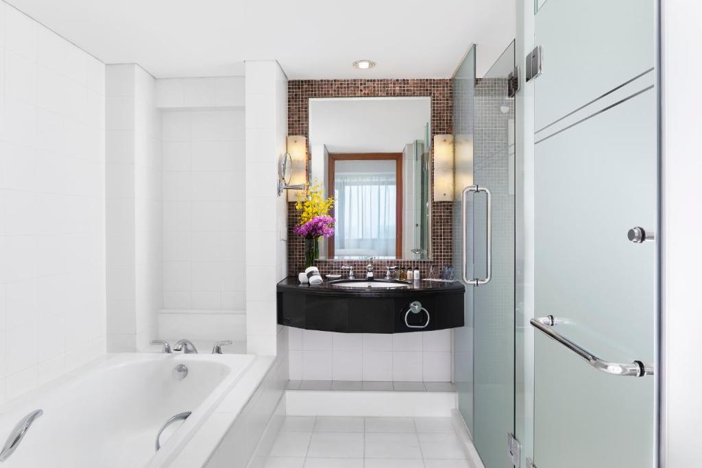 Radisson Collection Hotel, Yangtze Shanghai, Shanghai (updated prices 2025)