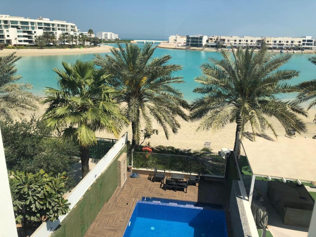 Private pool with Beachfront access Villa, Amwaj Island (updated prices ...