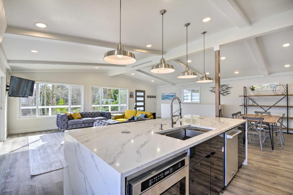 Waterfront Kingston Getaway on Puget Sound!, Kingston – Updated 2023 Prices
