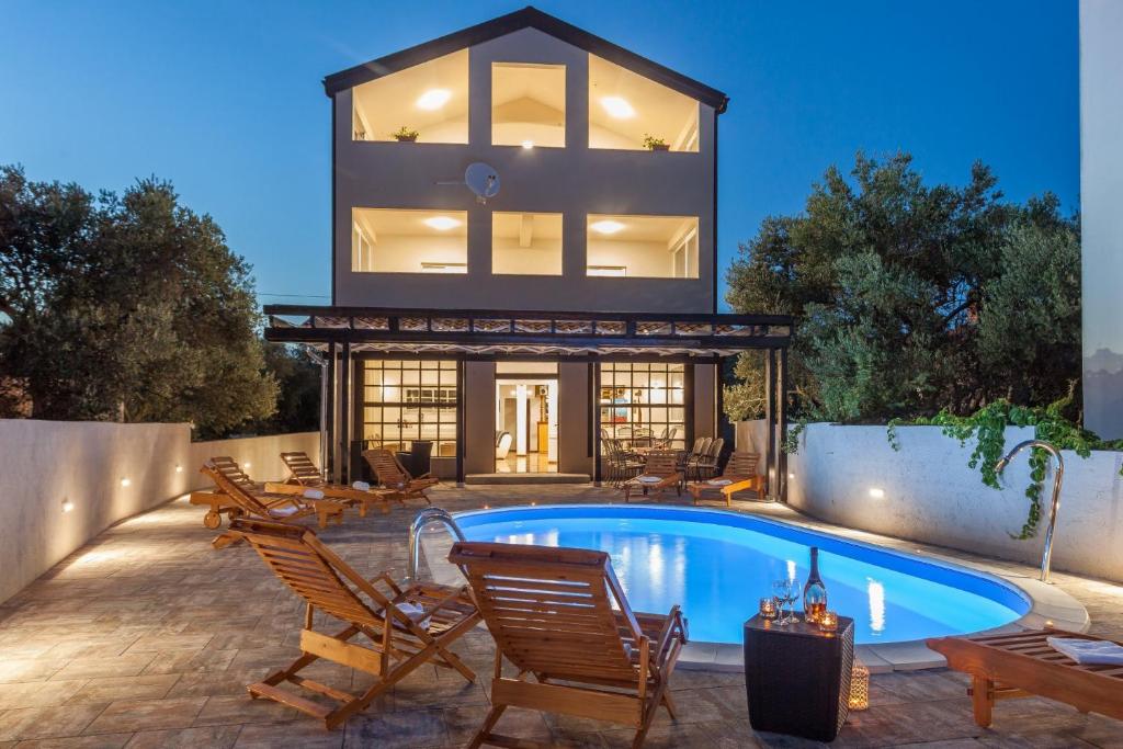Amazing Villa Grande with swimming pool, Sveti Petar (updated prices 2026)