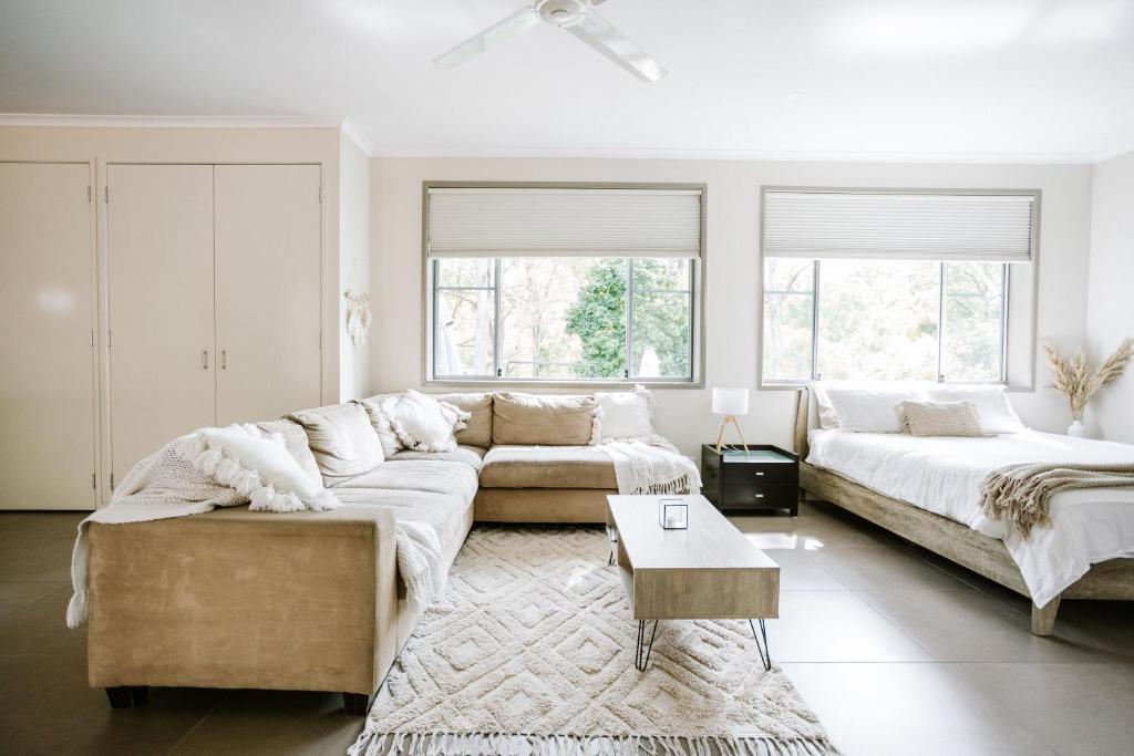 Samford Bush Haven, Camp Mountain (updated prices 2025)