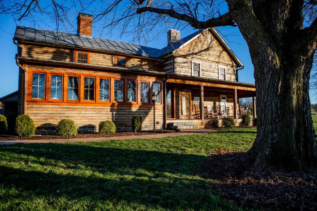 Silver Lake Bed And Breakfast - 百老匯