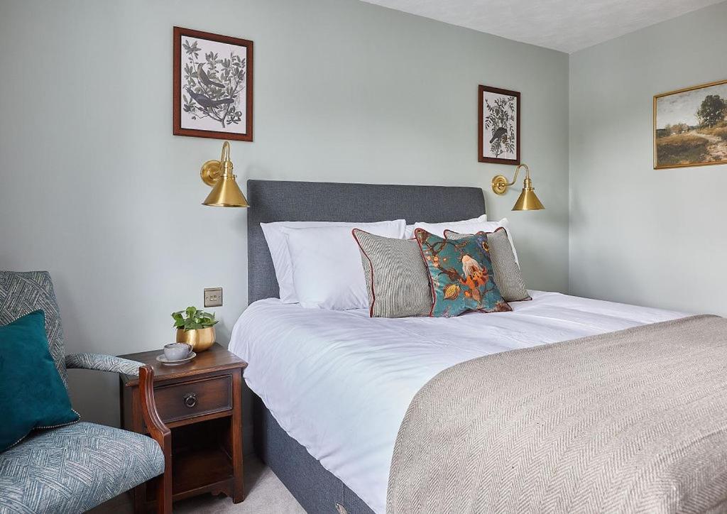 The New Inn Heckfield, Hook (updated prices 2025)