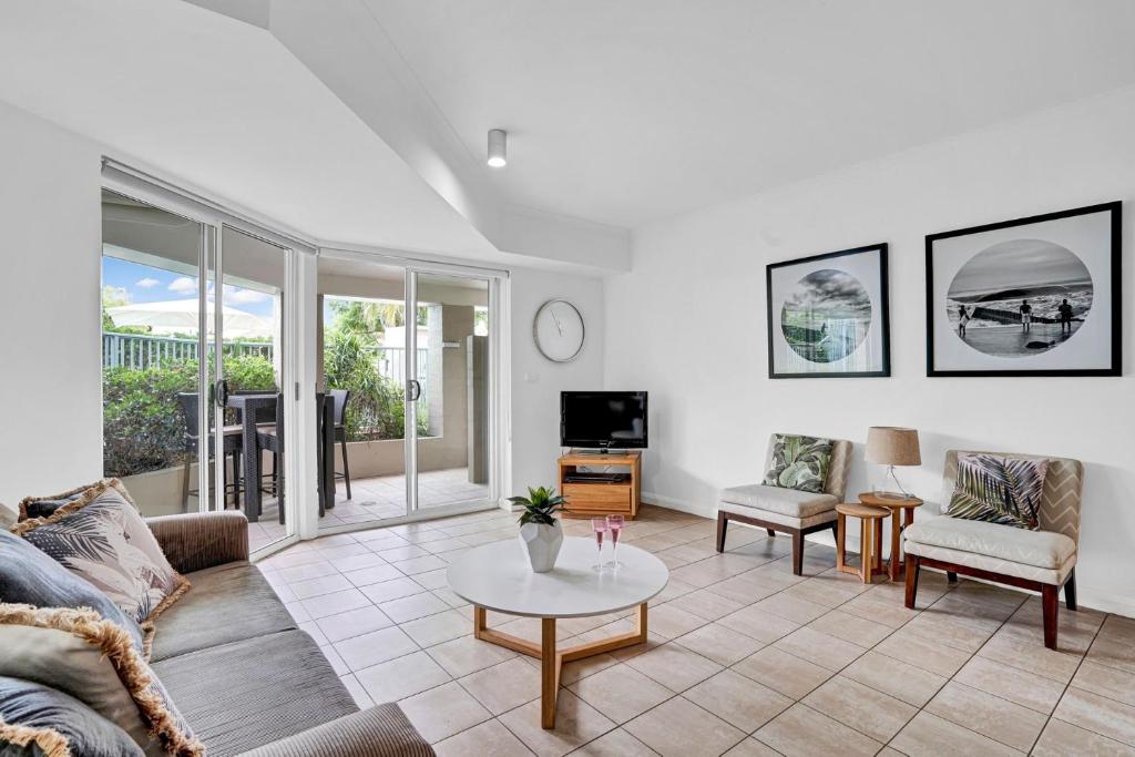 Poolside at Iluka Resort Apartments, Palm Beach (updated prices 2026)
