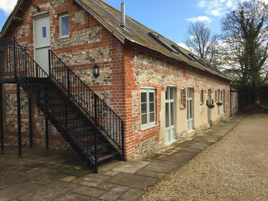 The Stable Loft, Stonehenge, Scotland Lodge Farm, Salisbury – Updated ...