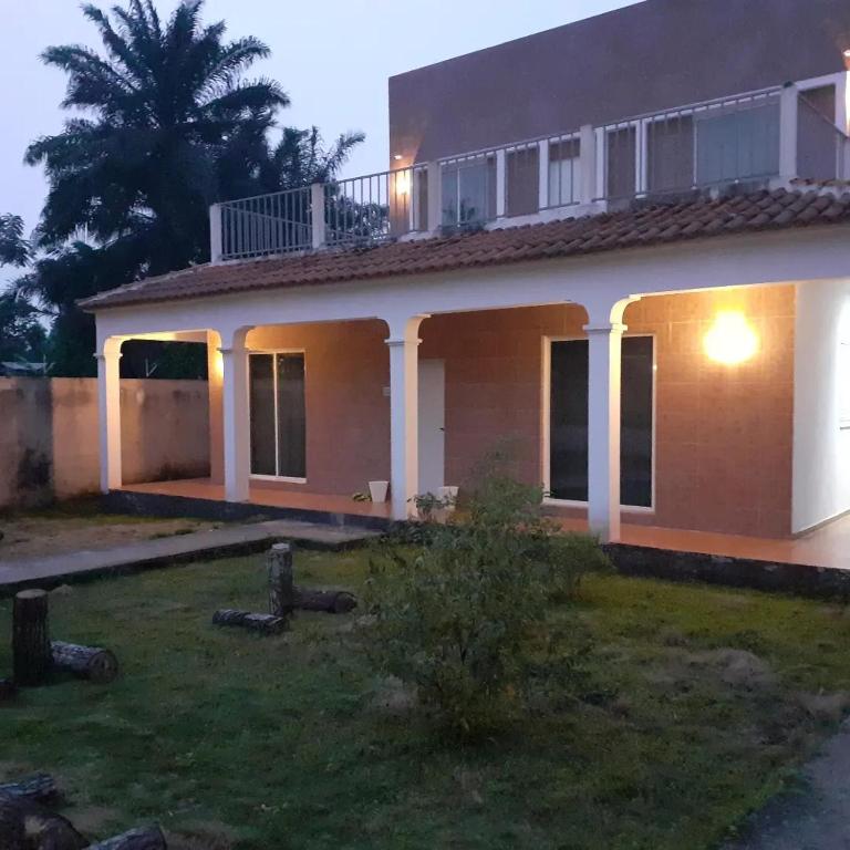 VICTORIA HOSTEL, Canavial (updated prices 2025)