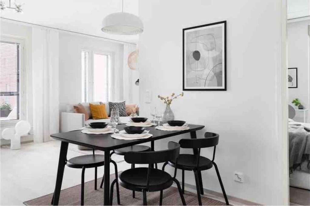 New condo with free parking 10 min from Helsinki Airport, Vantaa ...