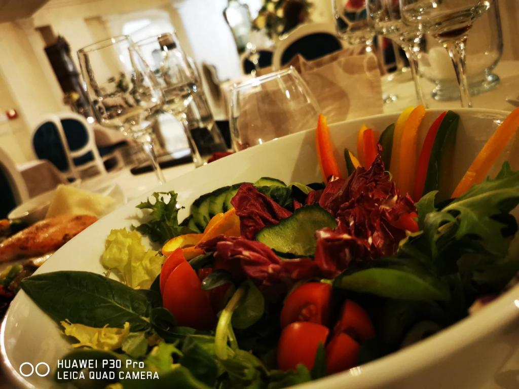 Gradinile Romane, Hangu (updated prices 2025)