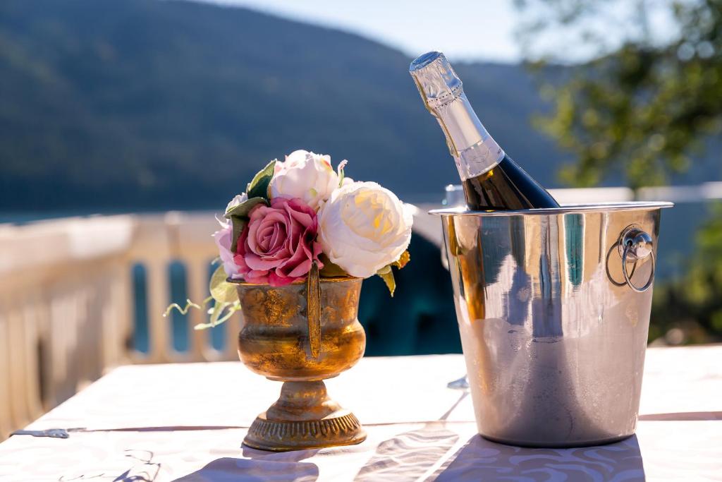 Gradinile Romane, Hangu (updated prices 2025)