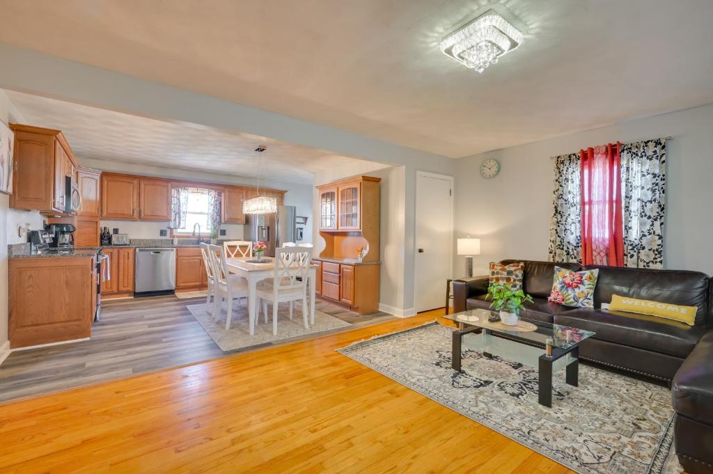 Deck and Grill Convenient Home in Hummelstown, Hummelstown (updated ...