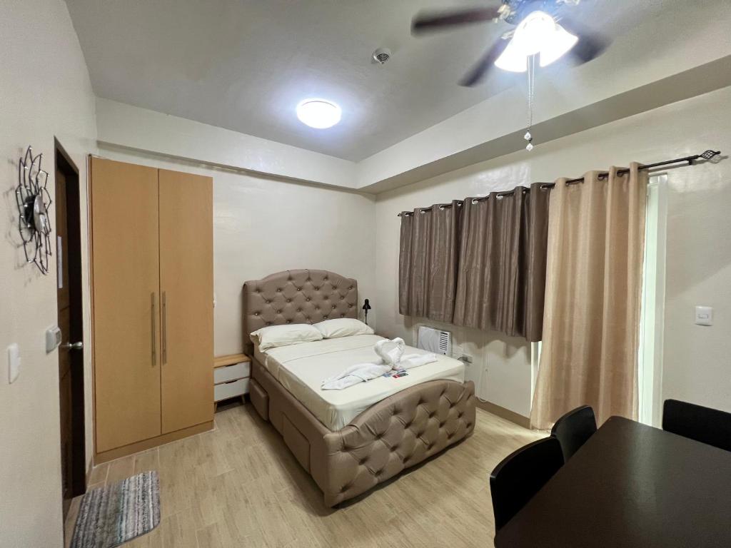 Iloilo Staycation with a Pool, Gym and Playroom, Iloilo City (updated ...
