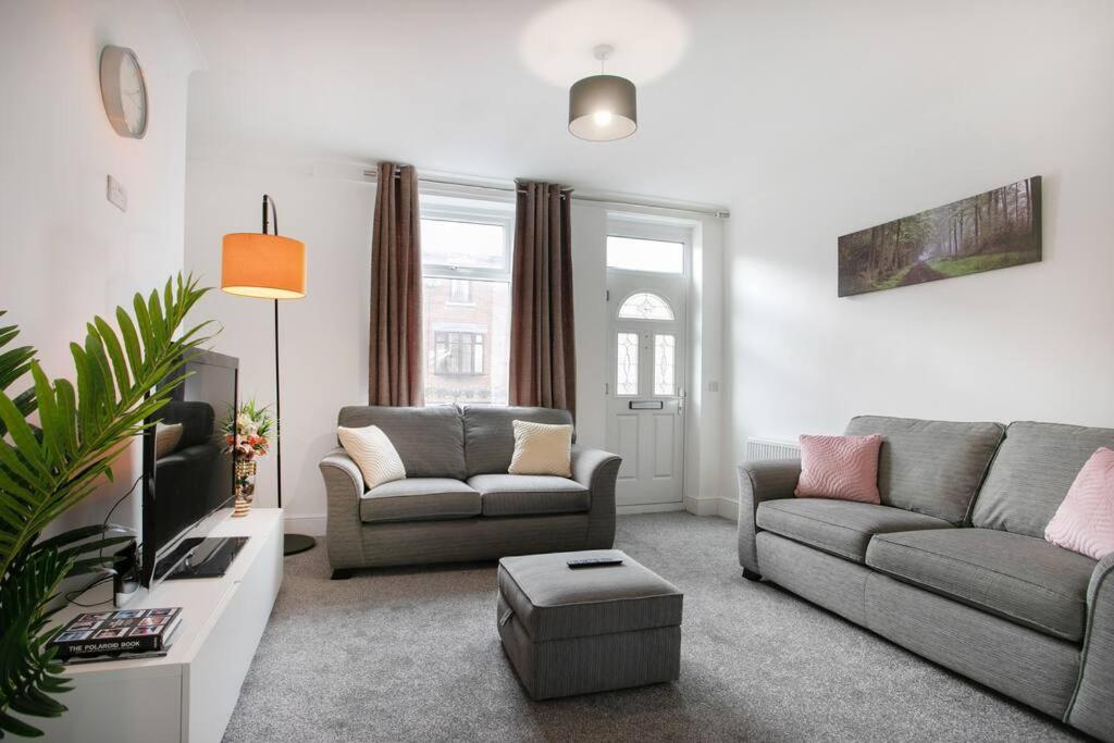 Cudworth House, Barnsley for families, contractors & Biz, Barnsley ...