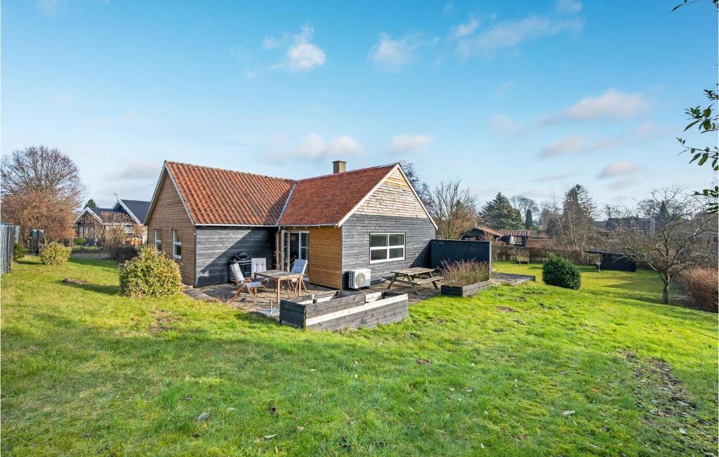 Stunning home in Malling with WiFi and 3 Bedrooms, Malling – Updated ...