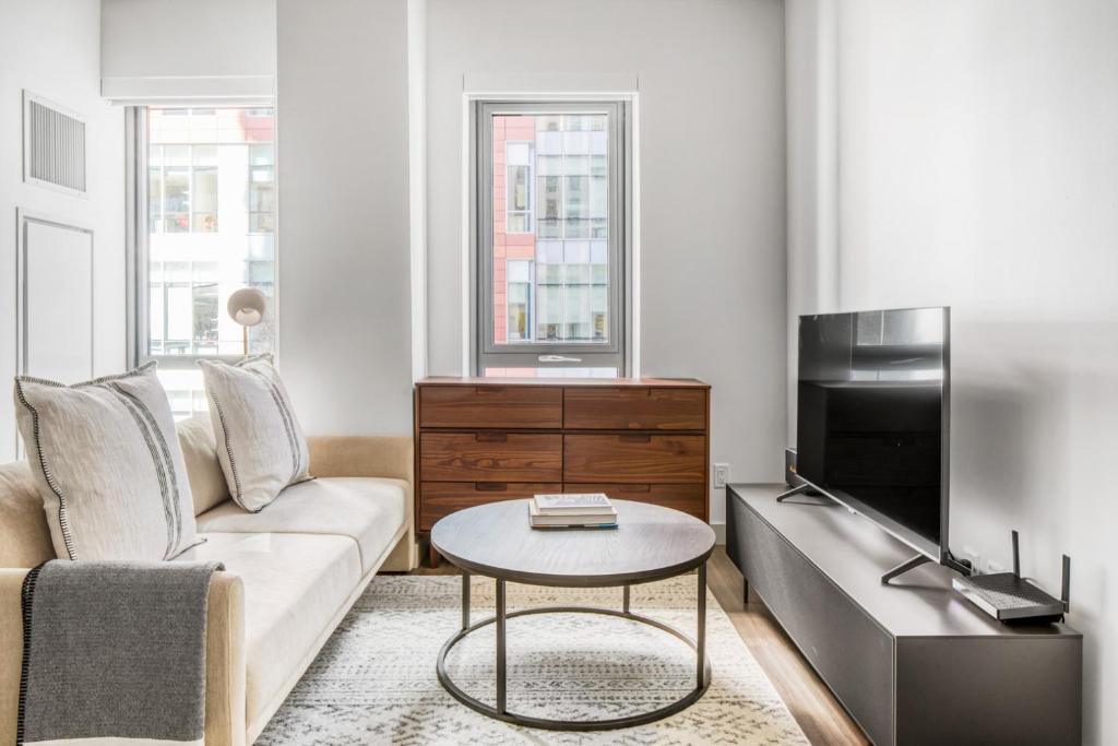 Kendall Sq Studio w WD Gym Concierge nr MIT BOS-647, Cambridge (updated ...