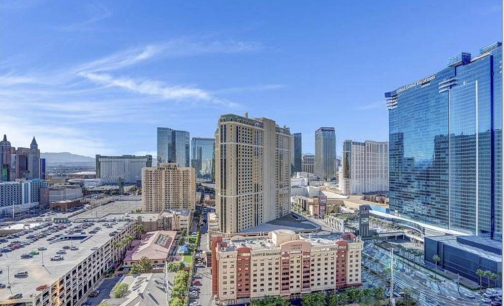 Balcony Full Strip View Suite MGM Signature FREE VALET, Las Vegas – Precios actualizados 2023