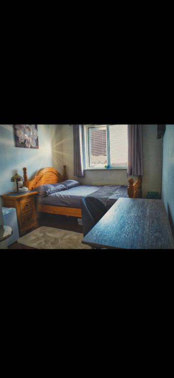 Detached House with a private en suite room, Clydebank (updated prices ...