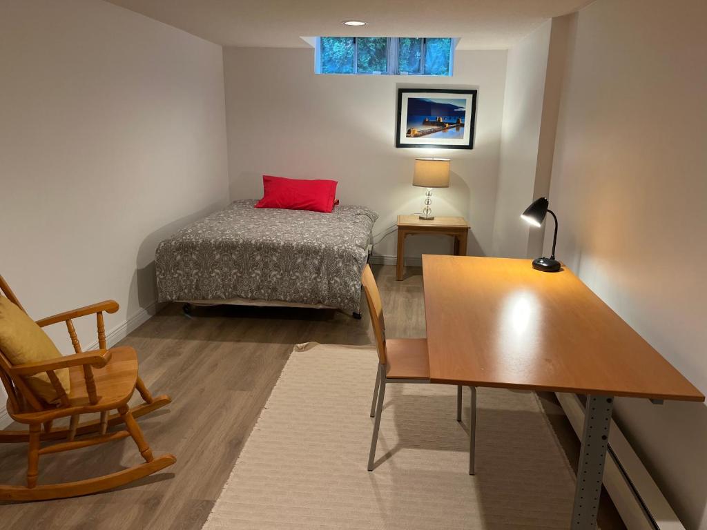 Private Room In Ambleside-west Vancouver - West Vancouver