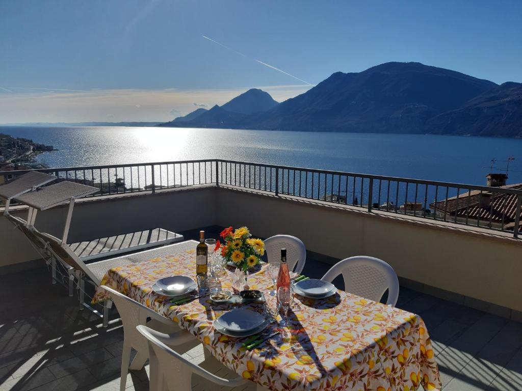 Wohnung Azalea Mit Wunderschönem Seeblick - Gardasee