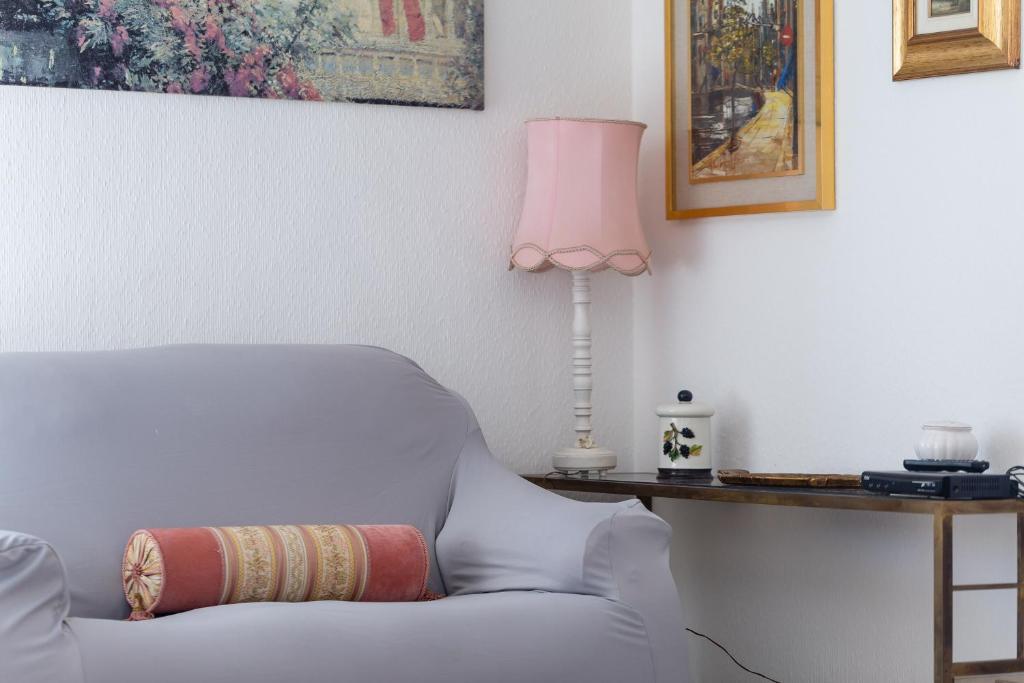 116 - Casa Colorata vista mare, 500m dalla spiaggia - PARCHEGGIO ...