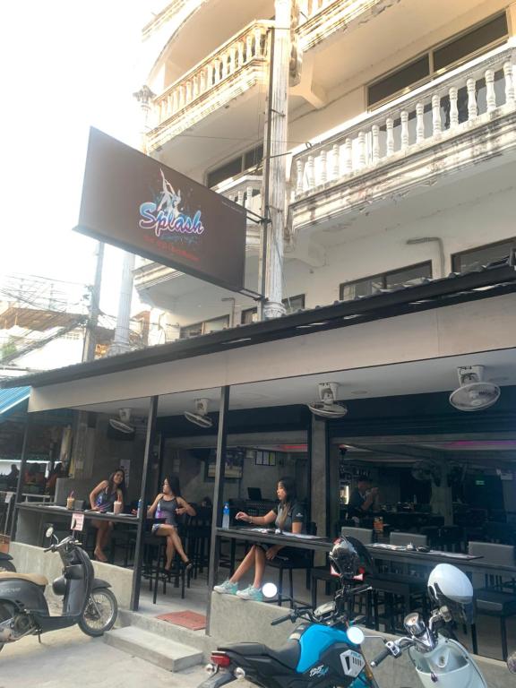 Splash Bar and Guesthouse, Pattaya – Updated 2023 Prices