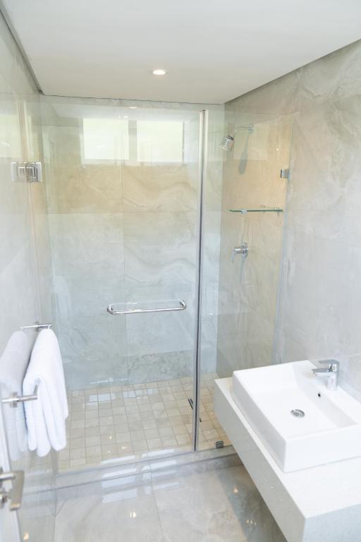 Zar Hotel, Amanzimtoti (updated prices 2025)