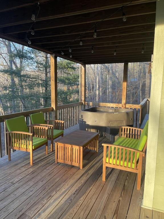 Sunny Ridge Retreat, Asheville (updated prices 2026)