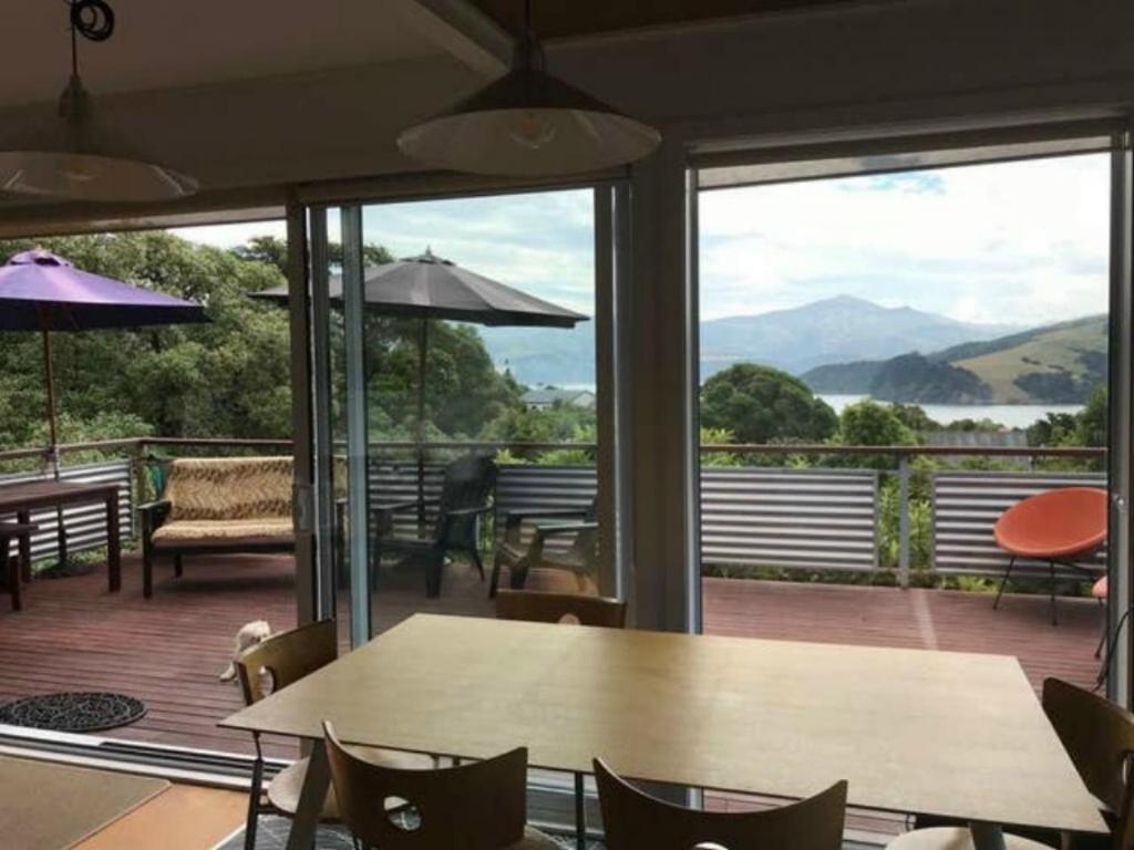 Akaroa Sunshine Views and Spa Pool !!!, Akaroa – Updated 2024 Prices