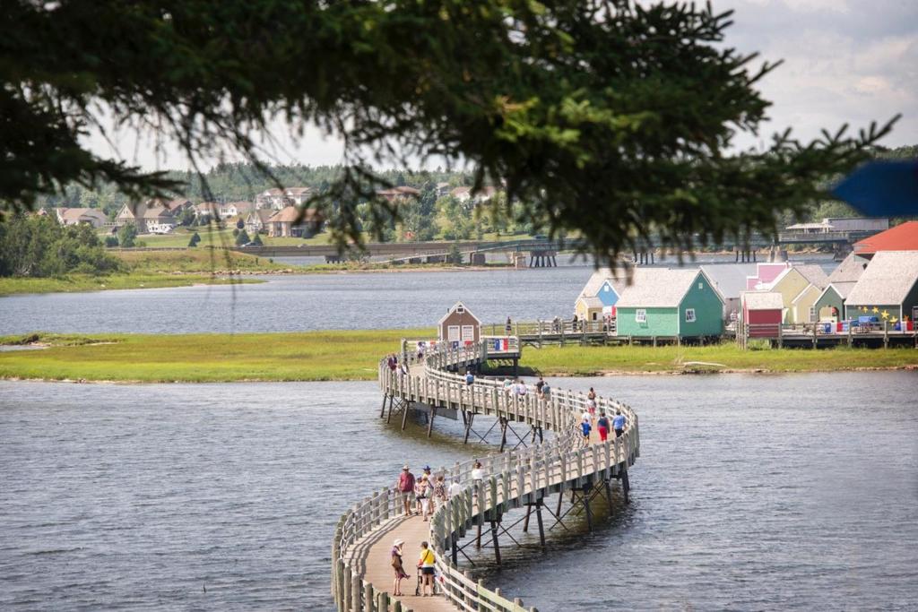 Holiday Inn Express Hotel & Suites Dieppe Airport by IHG, Moncton ...