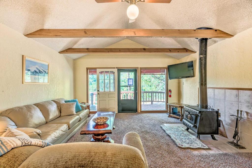 Quiet Ruidoso Getaway about 18 Mi to Ski Apache!, Ruidoso (updated ...