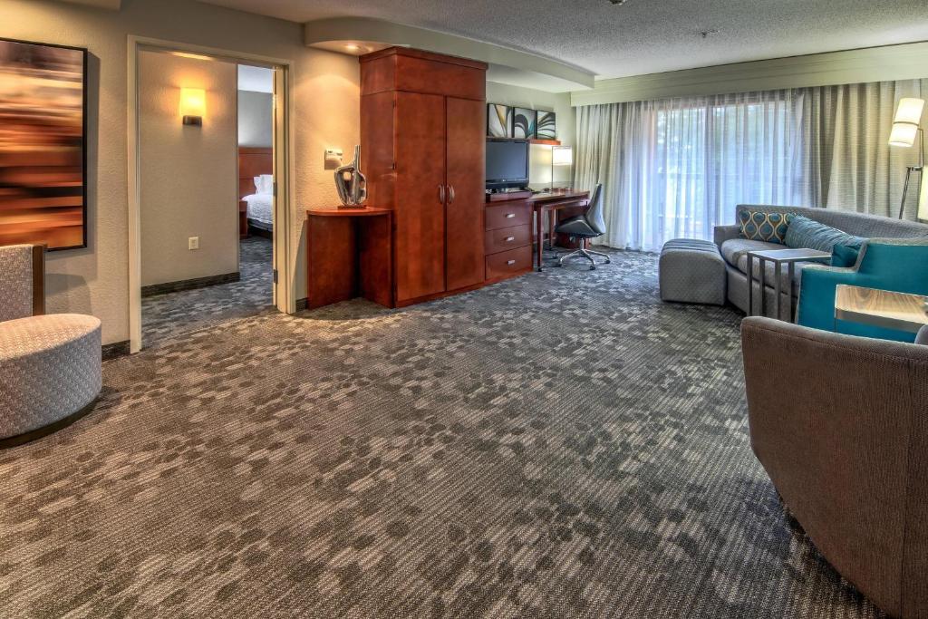 Courtyard by Marriott Troy, Troy (updated prices 2025)