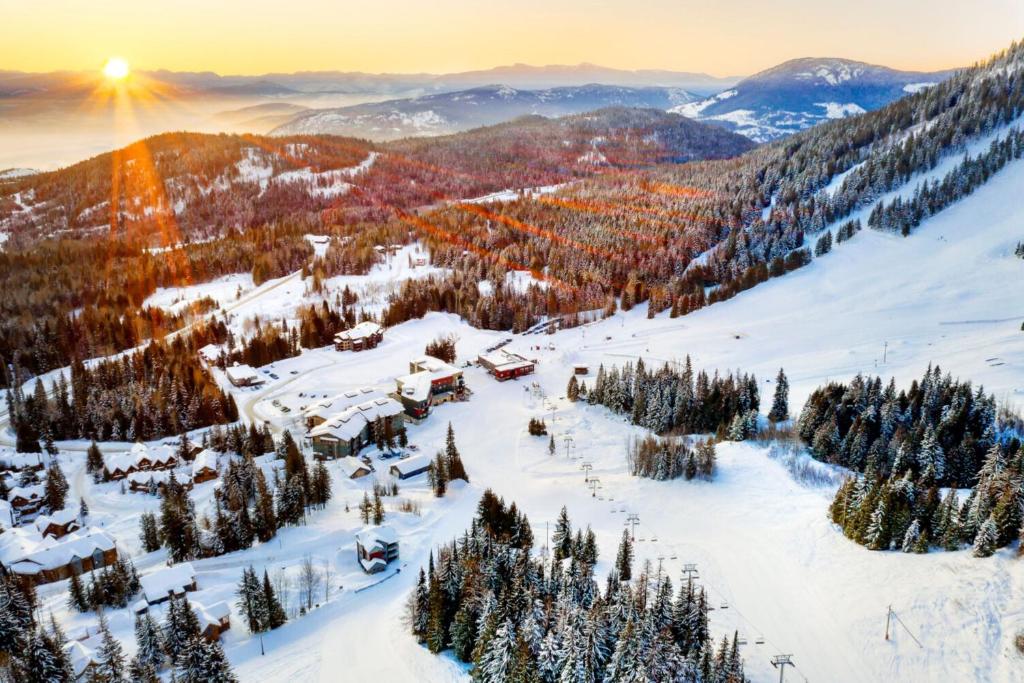 The Josie Hotel, Autograph Collection, Rossland (updated prices 2025)