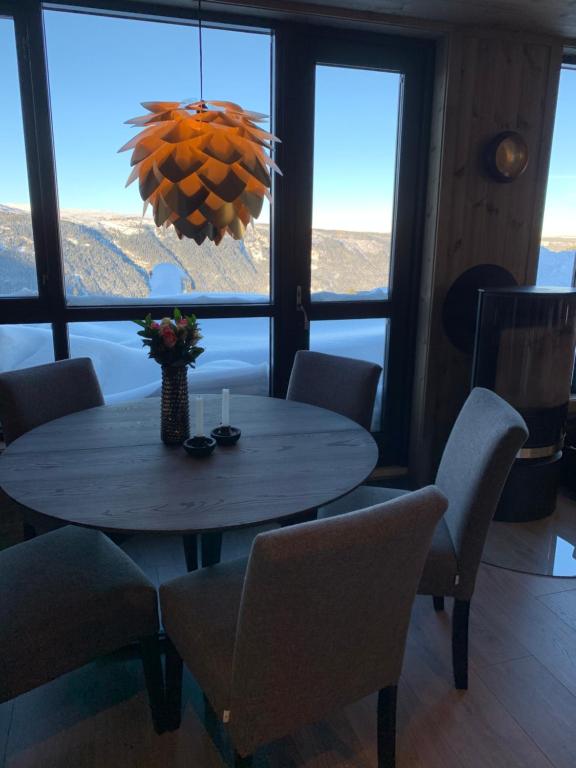 Gaustablikk Sportshytte midt i naturen, Rjukan (updated prices 2025)