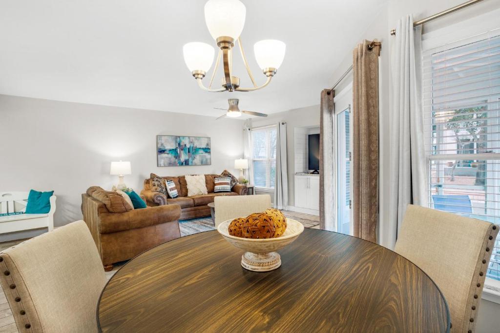 Hidden Dunes Beach Cottage 208- Dune Our Thing, Destin (updated prices ...