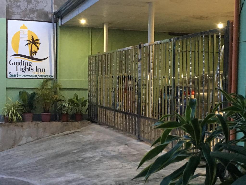 Guiding Lights Inn, Oslob (updated prices 2026)
