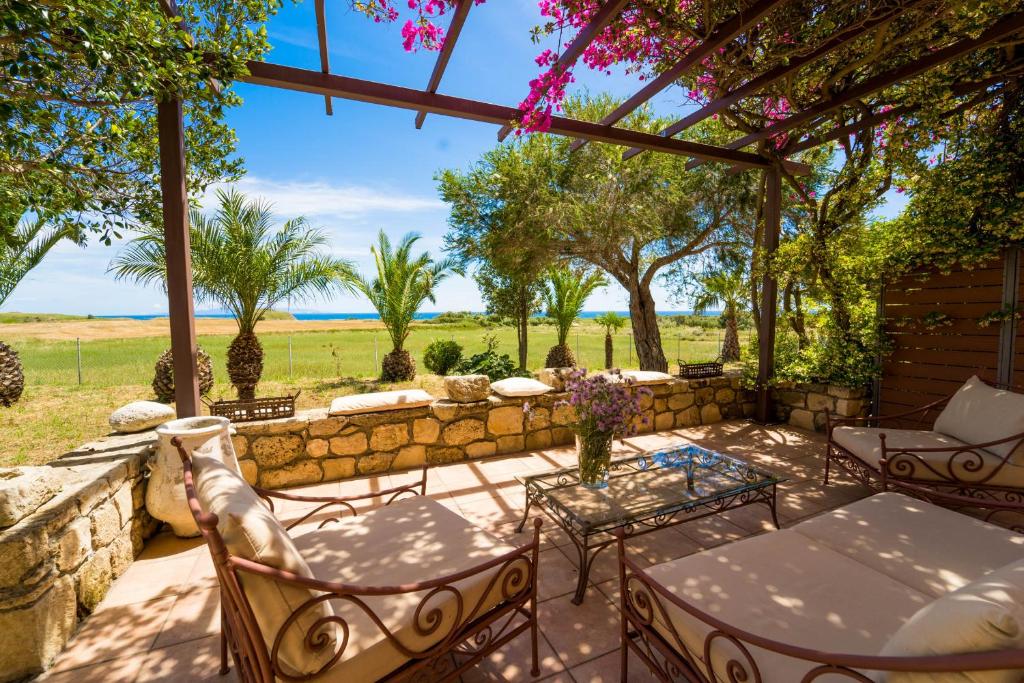 Kefalonia Stylish house with balcony and sea view, Kounopetra (tarifs ...