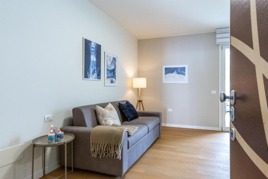 Colombo Palace - viale colombo 358, Quartu SantʼElena – Updated 2023 Prices