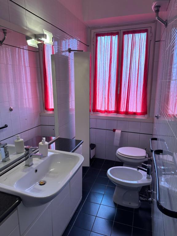 Window in the sky by Palazzo Senesi, Rome (updated prices 2025)