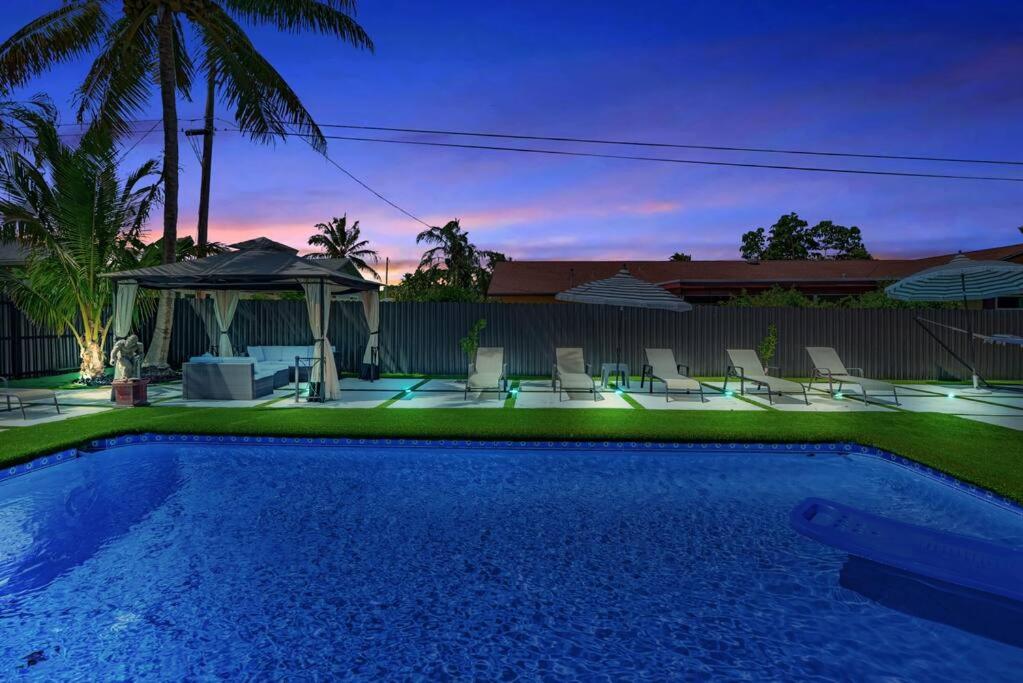 Villa Sauna & Heated Salt Water Pool Beach House (EE.UU. Lake Worth ...