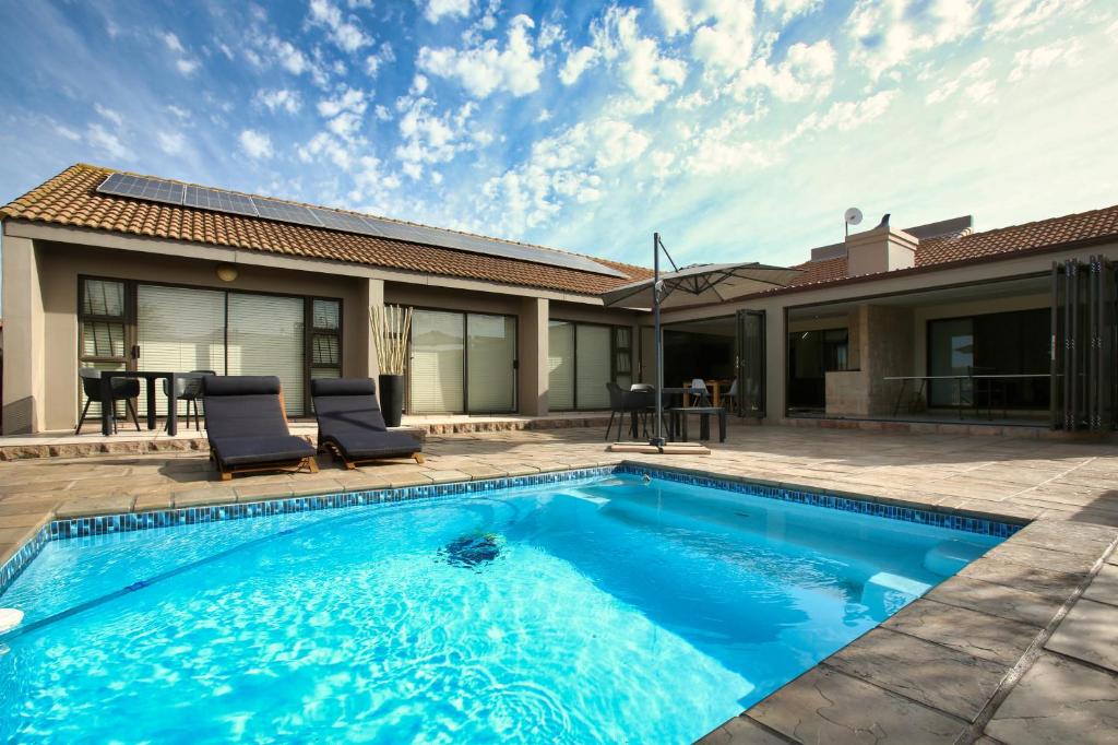 Bailee's Place, Langebaan, 6-sleeper, Langebaan (updated prices 2026)