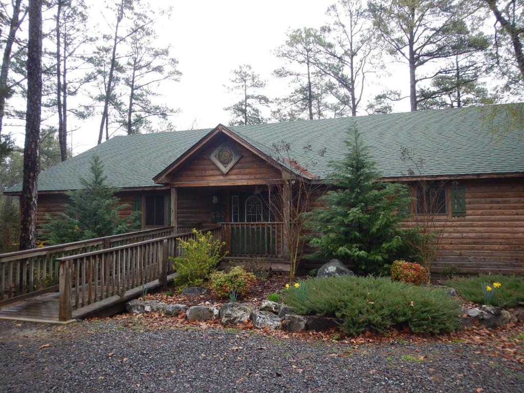 C20, Three bedroom, three bath log-sided, luxury Harbor North cottage ...