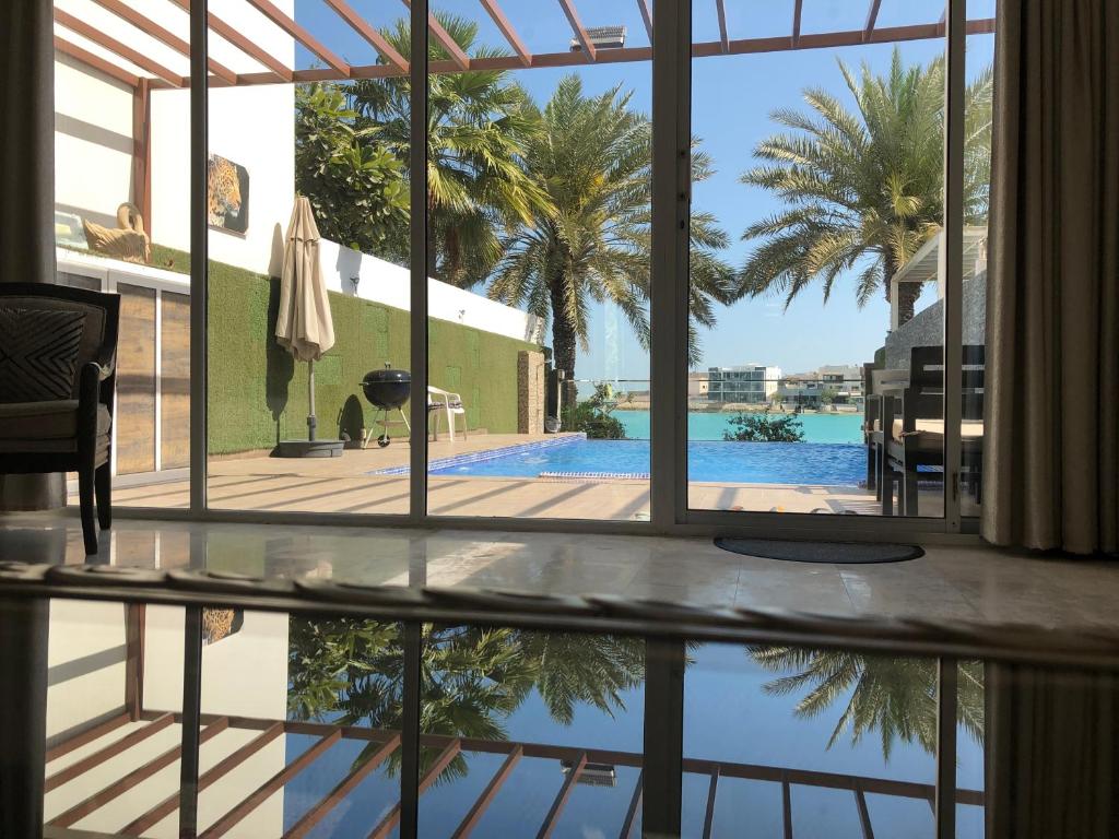 Private pool with Beachfront access Villa, Amwaj Island – Updated 2023 ...